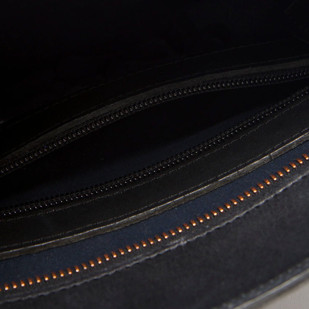 Women's Mini Elwin Black Leather Handbag | LPOL